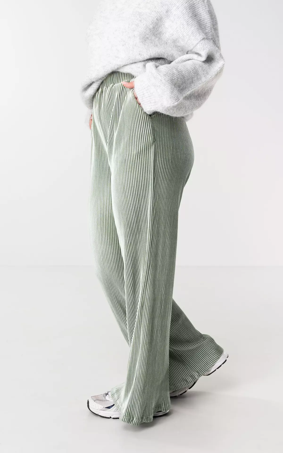 Velvet broek met ribdetail - Mint | Guts & Gusto
